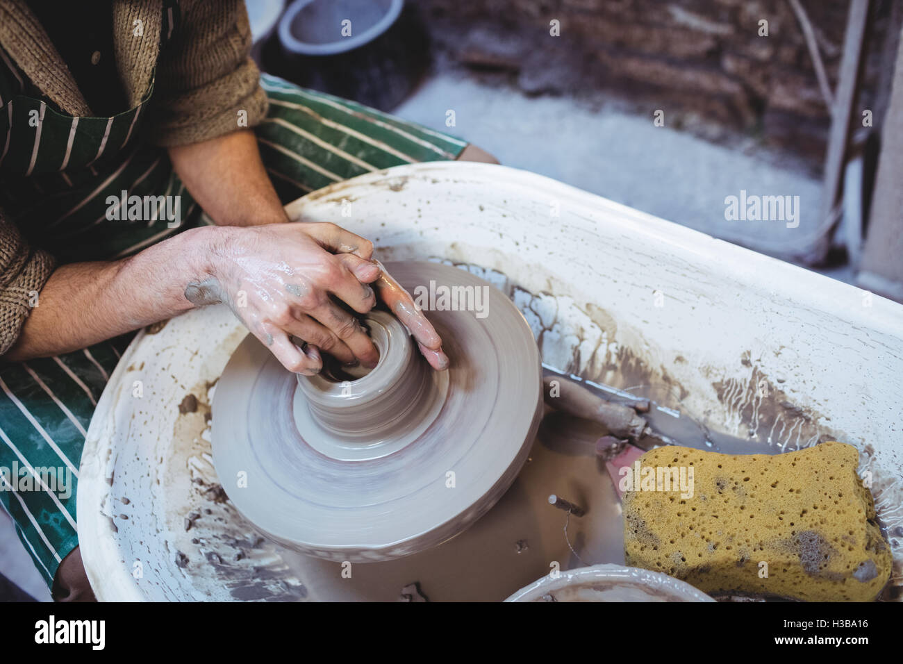 Making of potter hi-res stock photography and images - Alamy