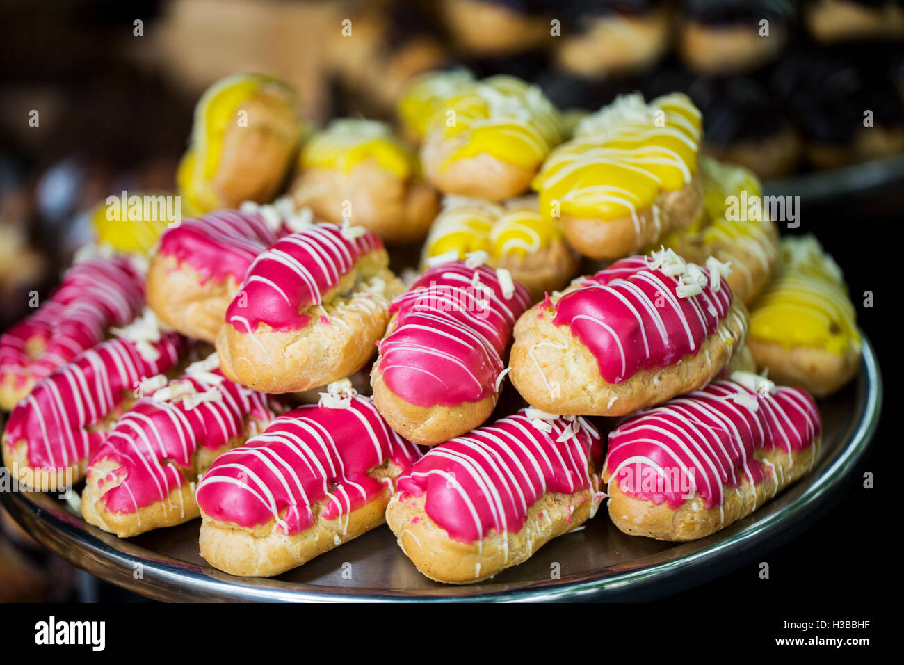 Pastry serving tray hi-res stock photography and images - Alamy