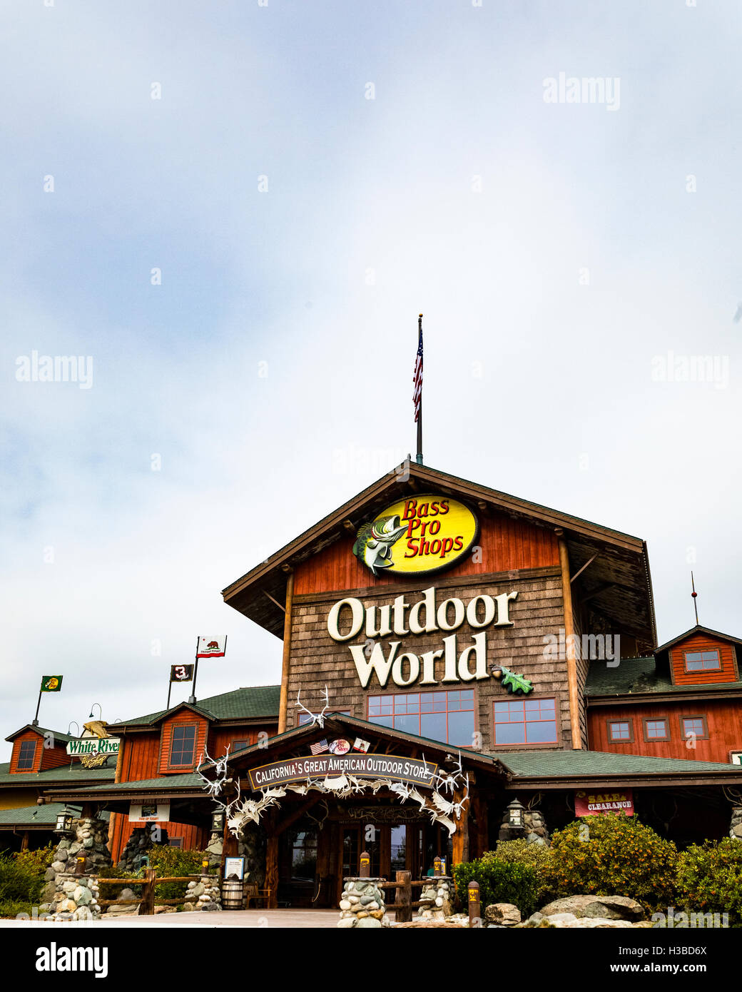The Bass Pro Shops Store in Manteca California Stock Photo - Alamy