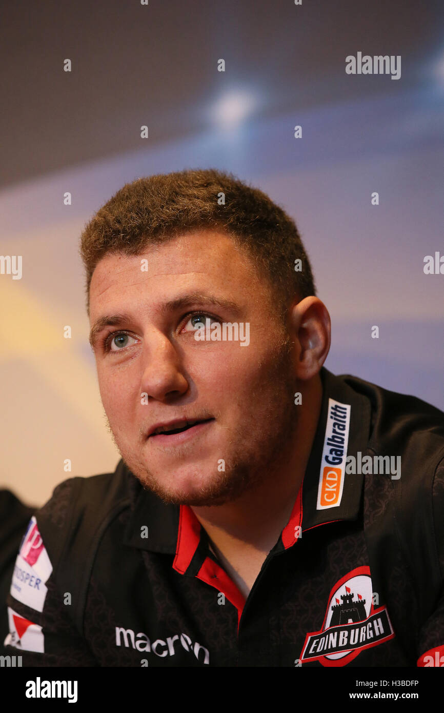 Edinburgh's Duncan Weir during the European Rugby Champions Cup ...