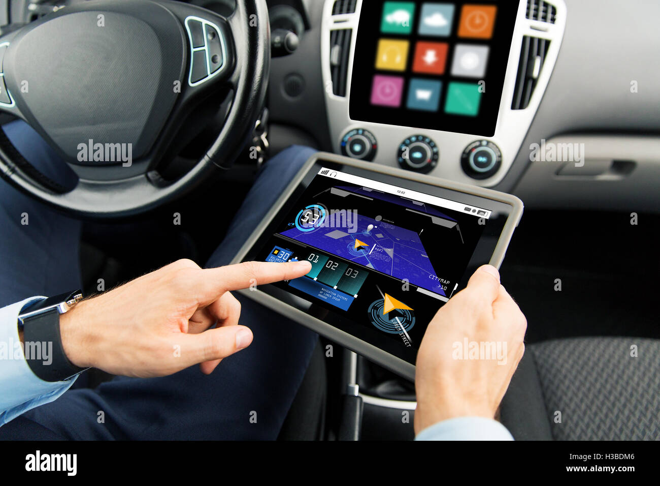 Tablet car map hi-res stock photography and images - Alamy