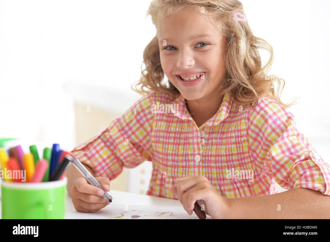 Little student girl at art class Stock Photo - Alamy