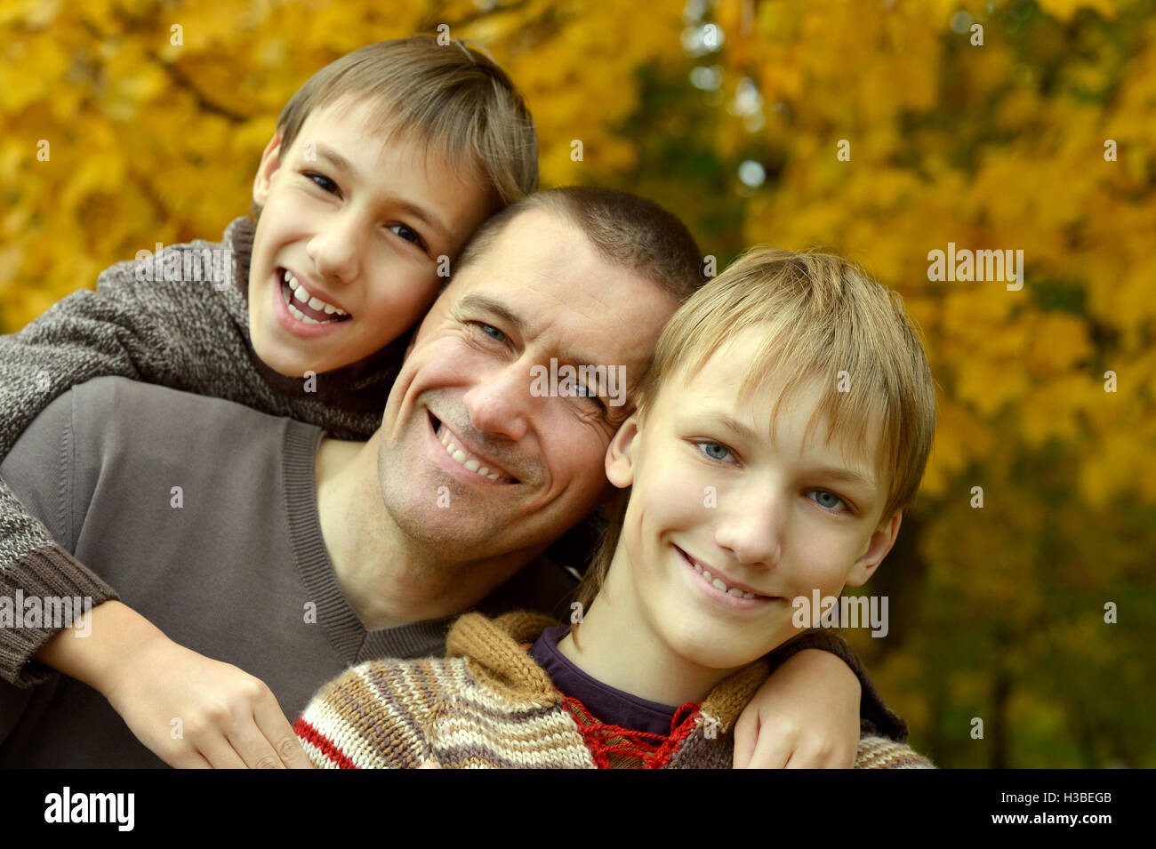 Happy smiling family Stock Photo - Alamy