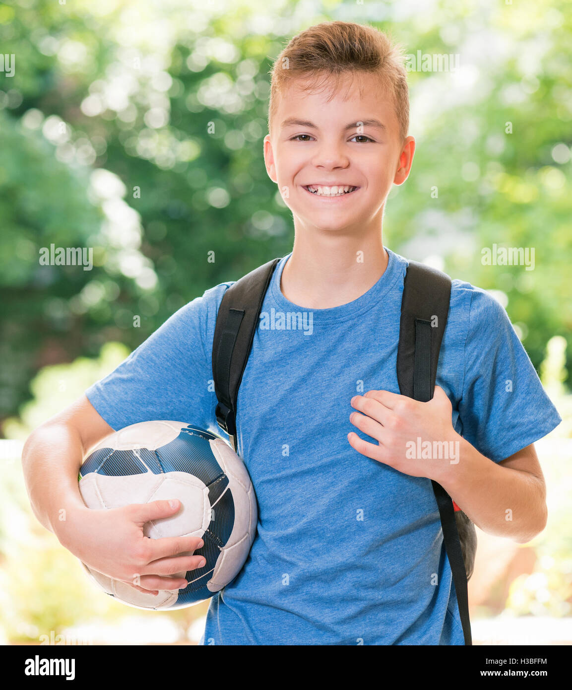 Boy back to school Stock Photo - Alamy