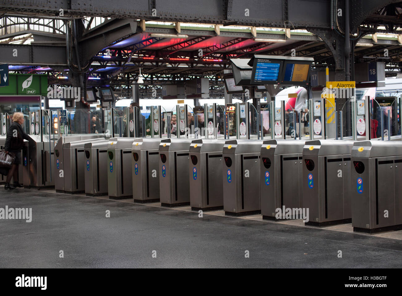 Railway ticket barriers hi-res stock photography and images - Alamy