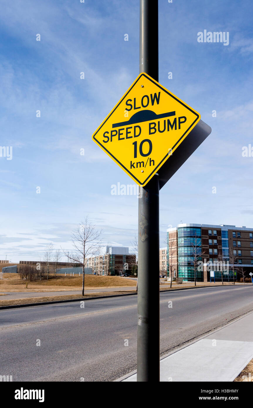 Speed bump hi-res stock photography and images - Alamy