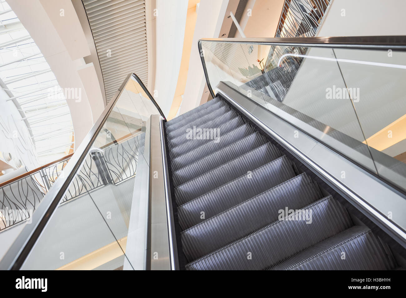 Escalator ramp hi-res stock photography and images - Alamy