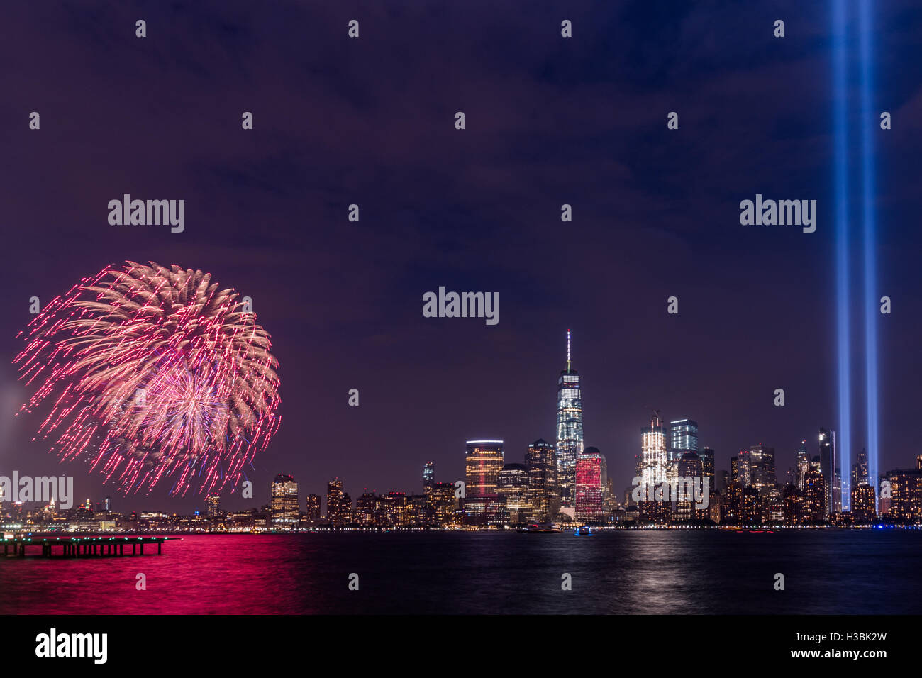 September 11 tribute hi-res stock photography and images - Alamy