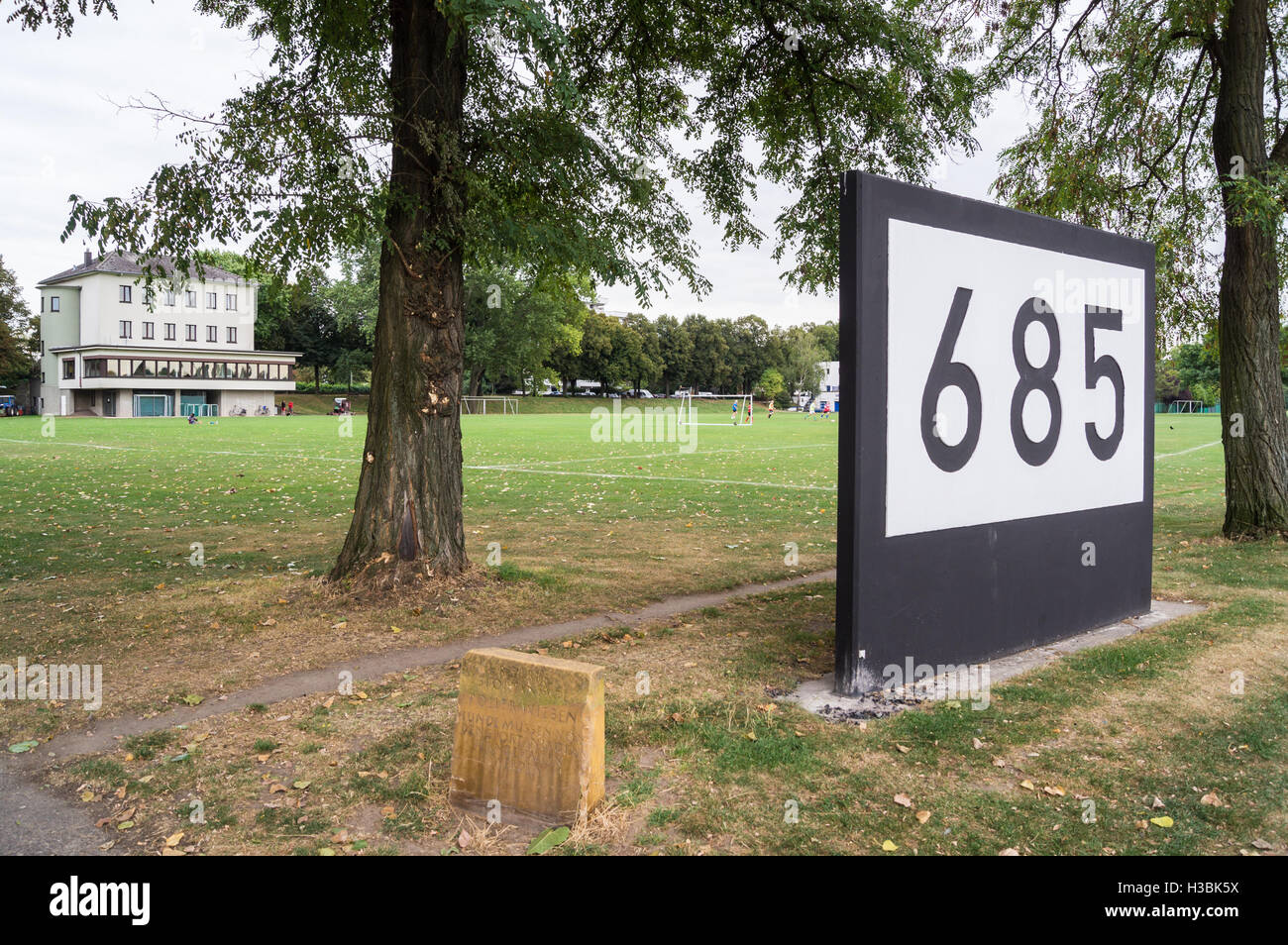 Distance marker kilometer marker hi-res stock photography and images ...