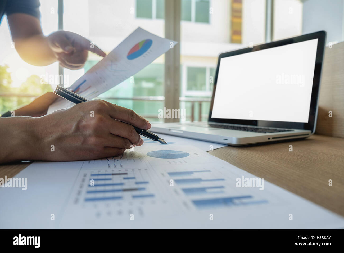 Economics hi-res stock photography and images - Alamy