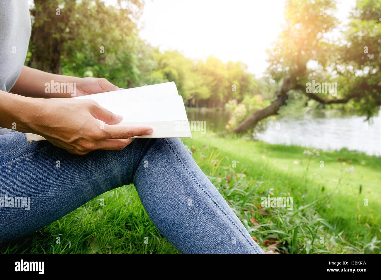 Happy reading hi-res stock photography and images - Alamy