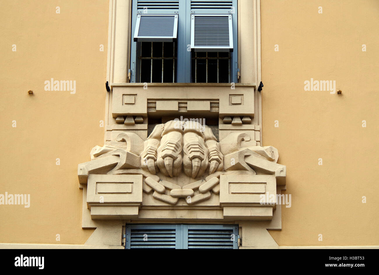 Bizarre details on apartment building hi-res stock photography and ...