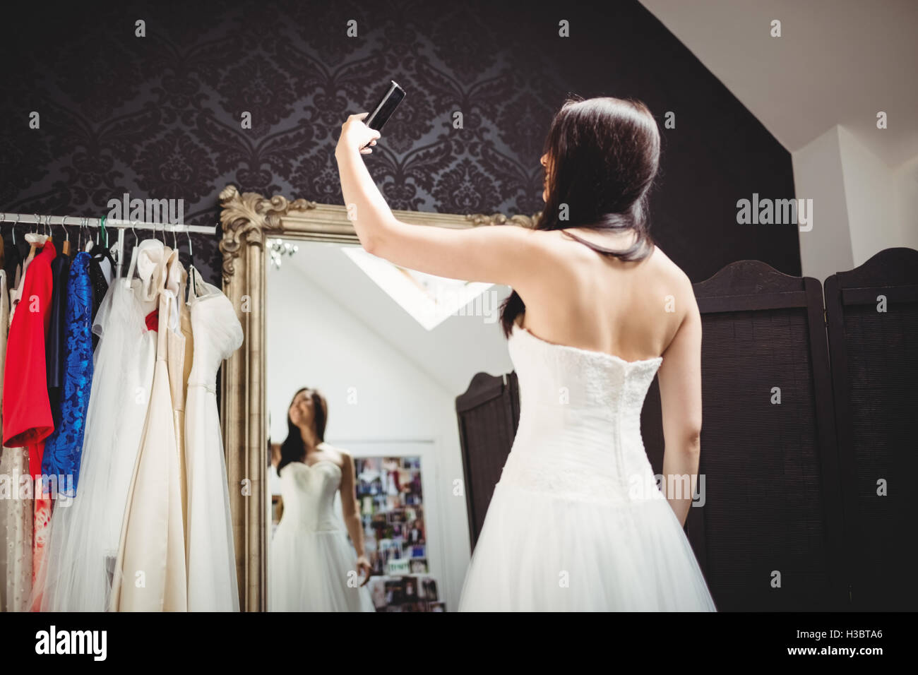 Woman dress mirror hi-res stock photography and images - Alamy