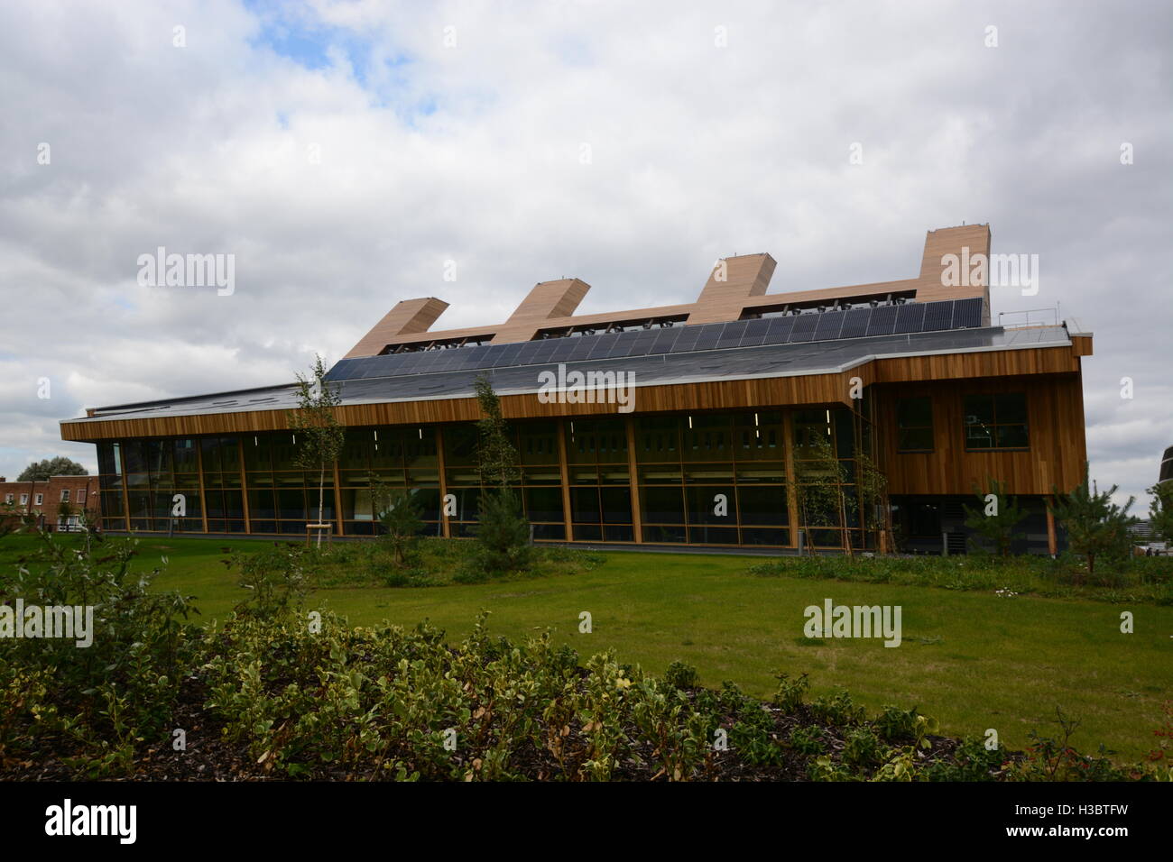 GSK Carbon Neutral Laboratory for Sustainable Chemistry, Building in ...