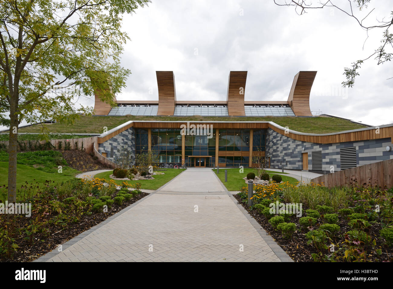 GSK Carbon Neutral Laboratory for Sustainable Chemistry, Building in ...
