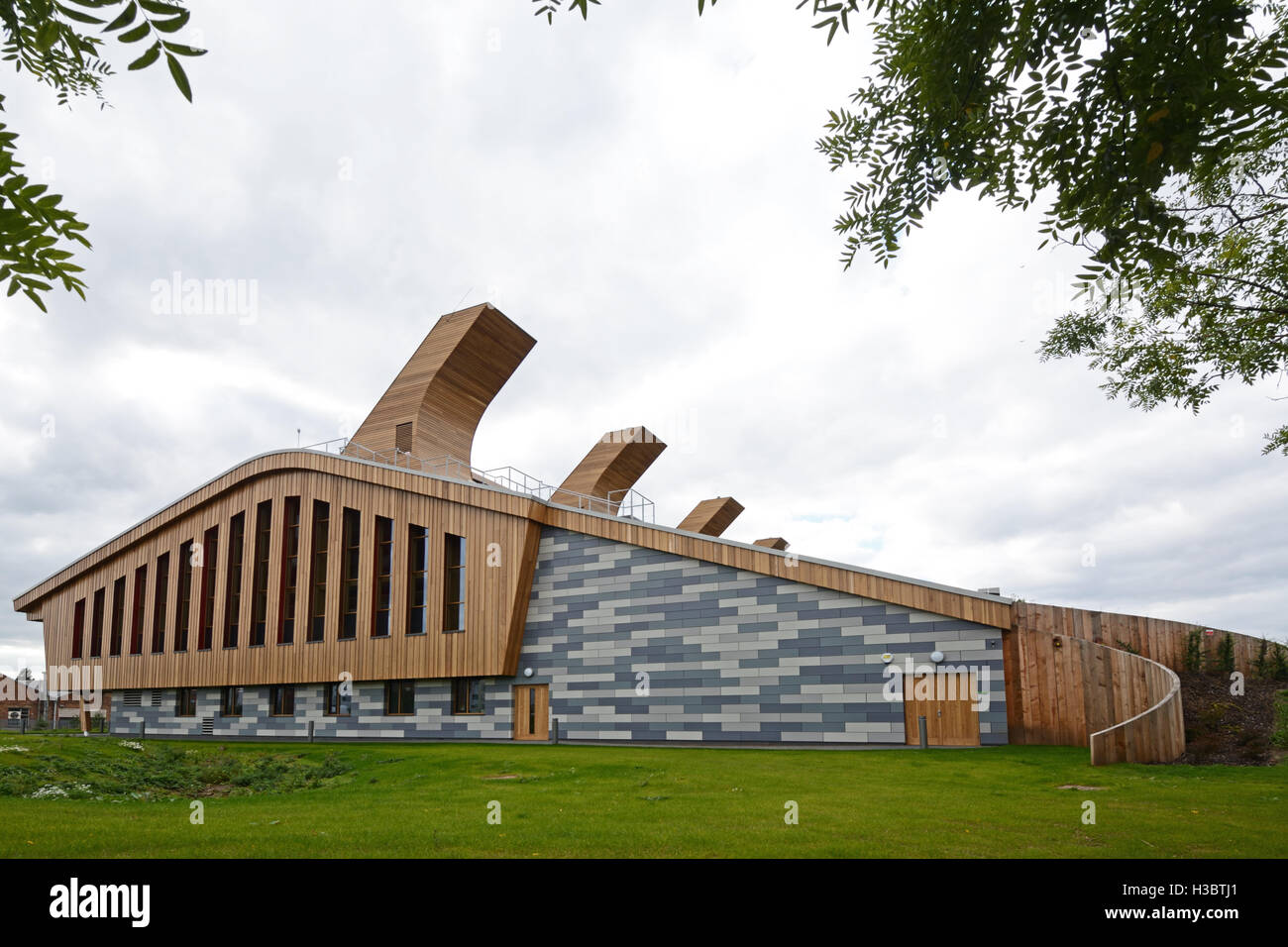 GSK Carbon Neutral Laboratory for Sustainable Chemistry, Building in ...