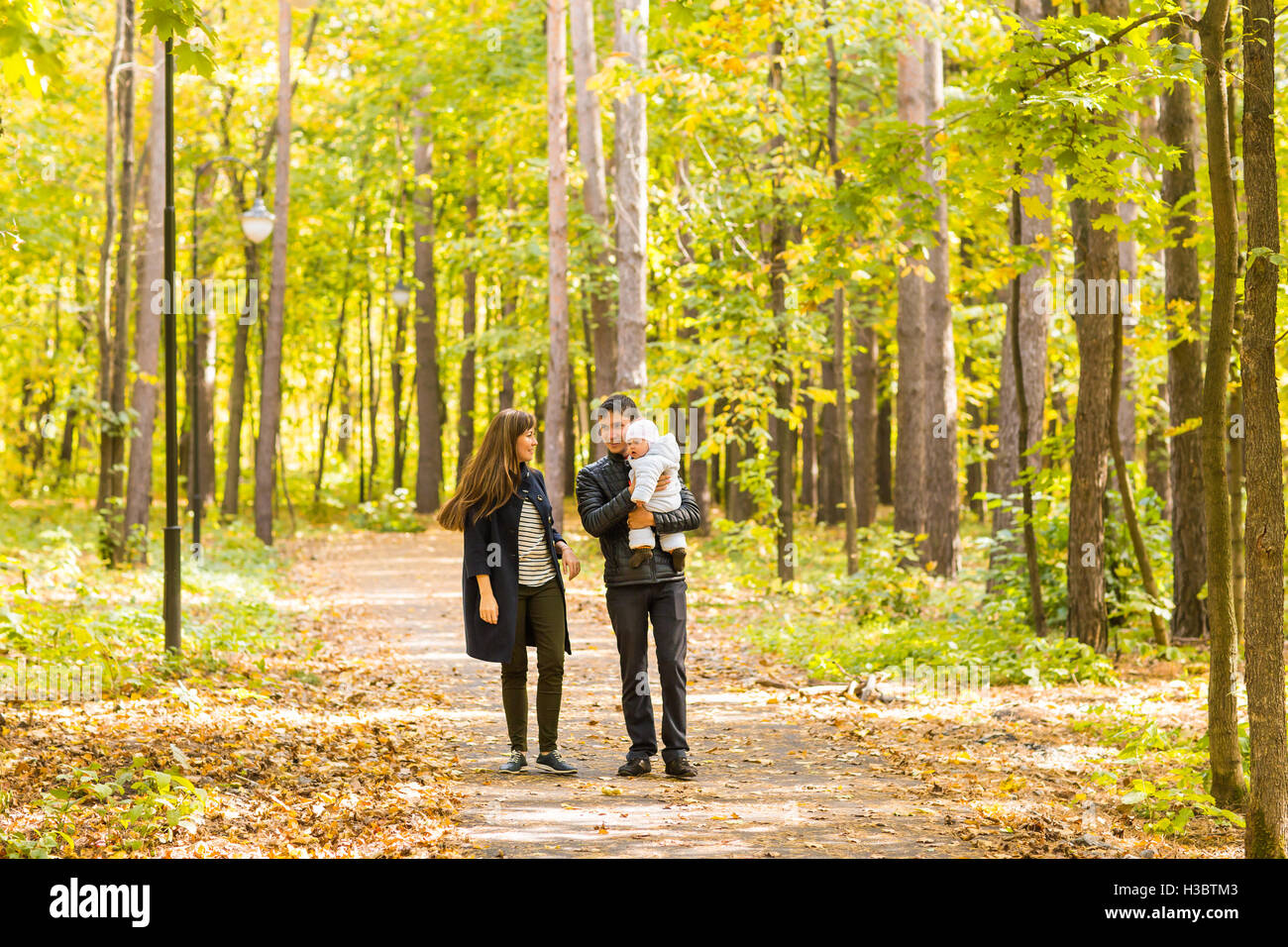 Family On Walk In Countryside Stock Photo - Alamy