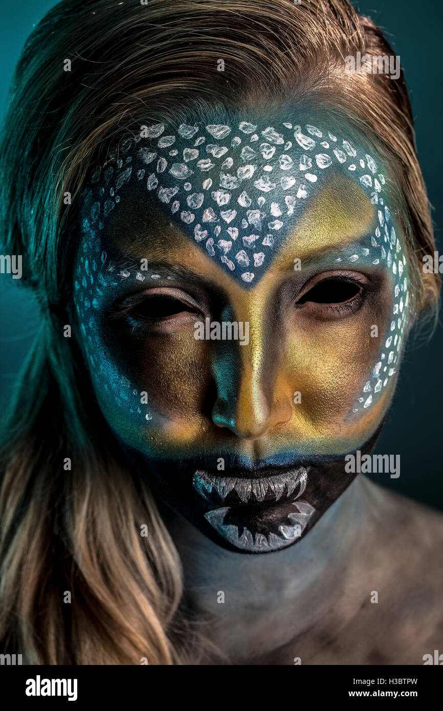 Female alien horror creature, special effects creative make up lighting ...