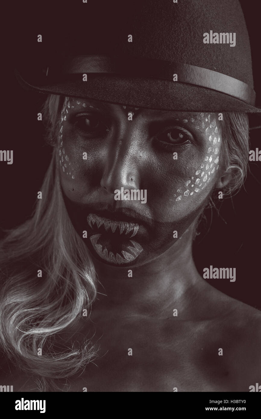 Female alien horror creature, special effects creative make up lighting ...