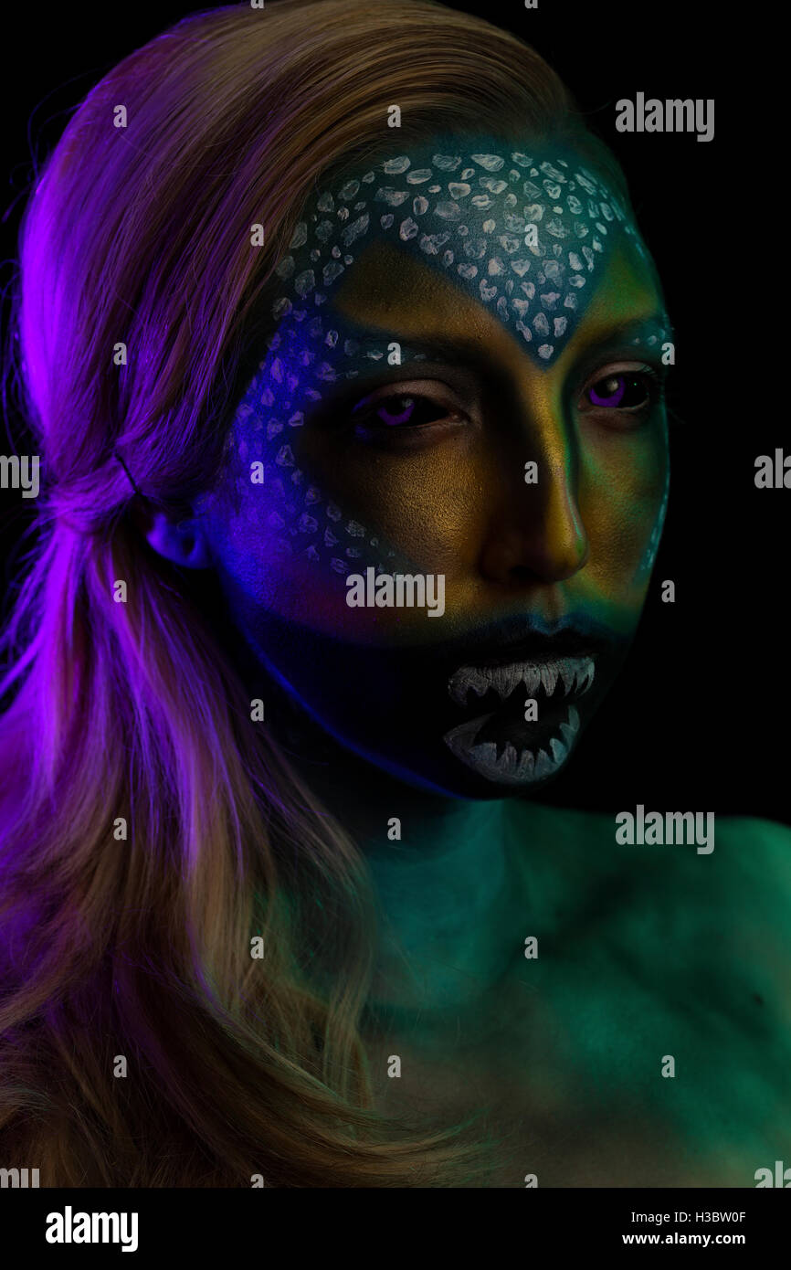 Alien with blank eyes hi-res stock photography and images - Alamy