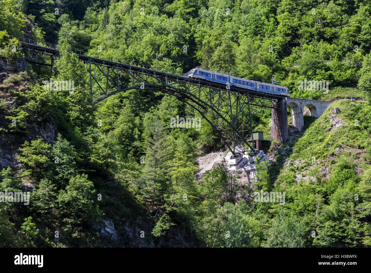 Intragna hi-res stock photography and images - Alamy