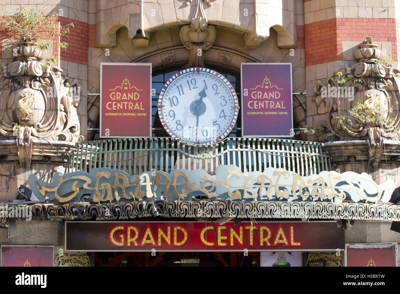 The imposing overgrown Art nouveau tilted clock at the Grand Central ...