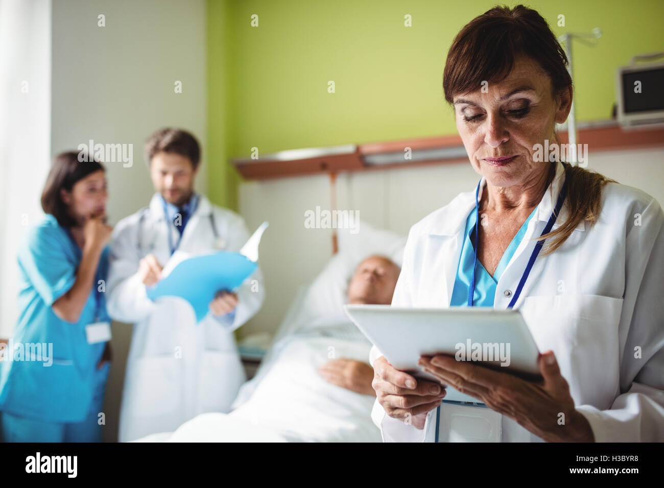Female hospital patient digital hi-res stock photography and images - Alamy