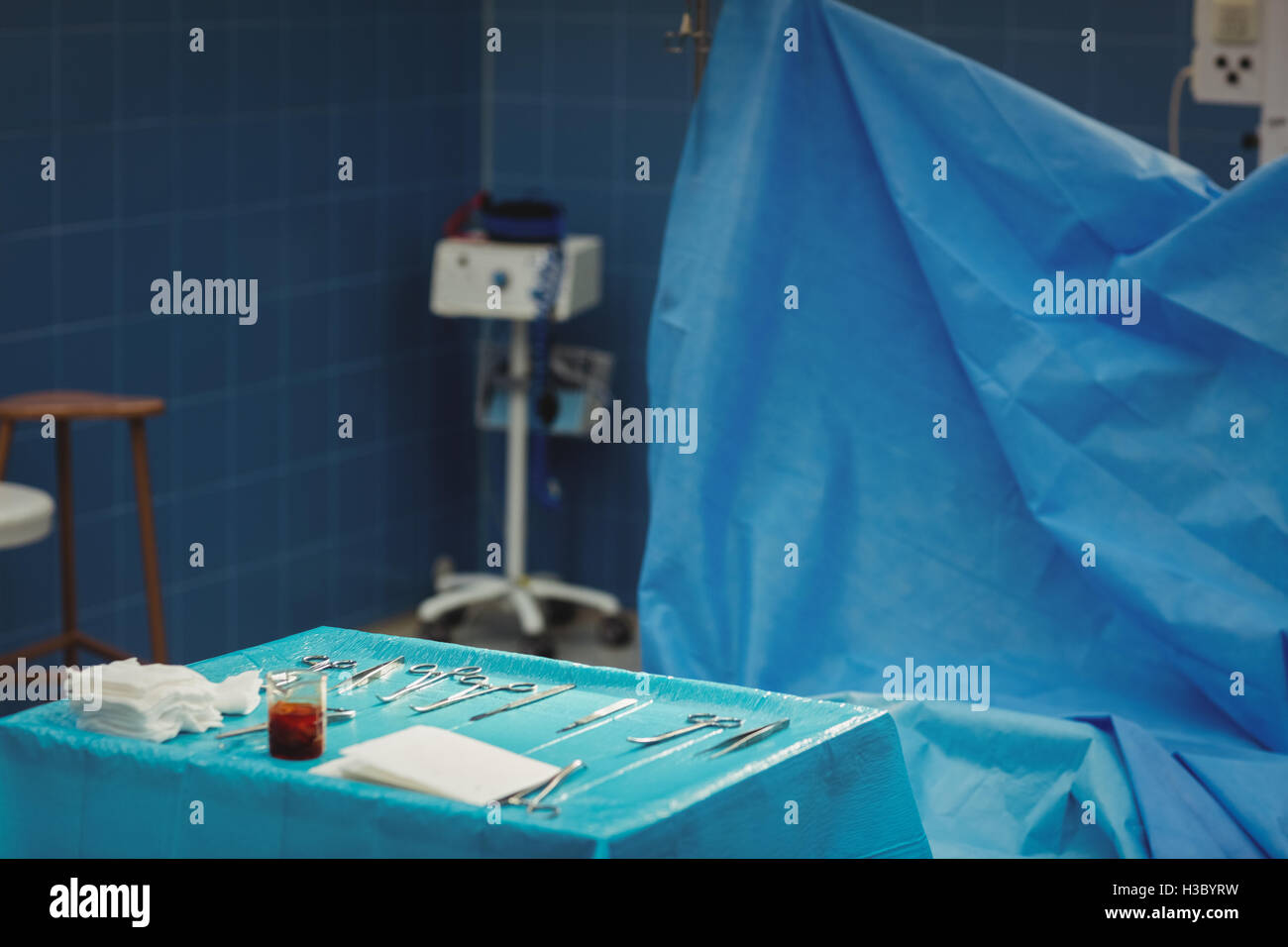 Surgical tool tray hi-res stock photography and images - Alamy