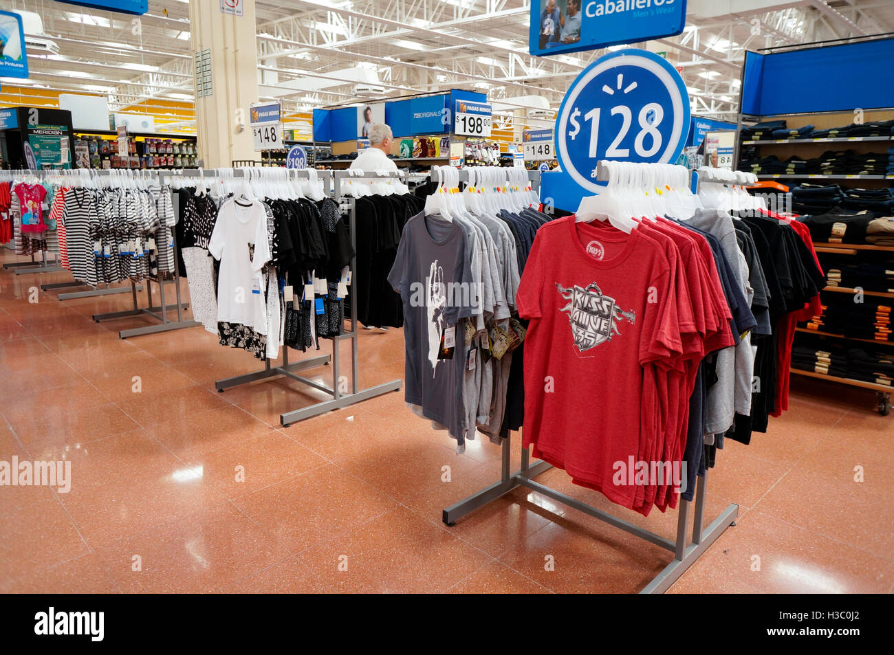 Walmart store in Acapulco, Mexico Stock Photo - Alamy