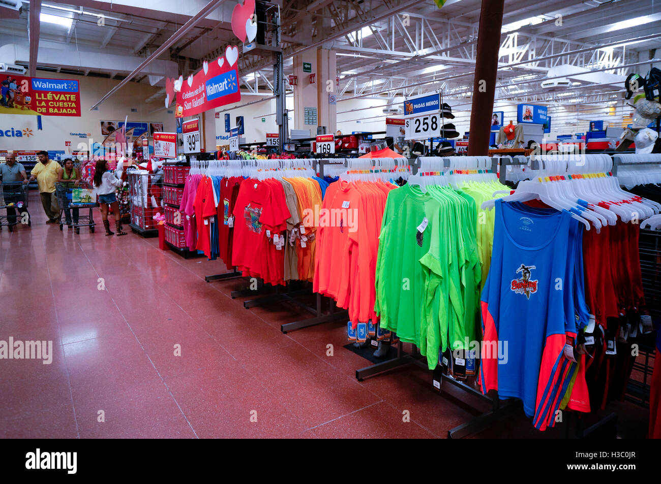 Walmart store in Acapulco, Mexico Stock Photo - Alamy