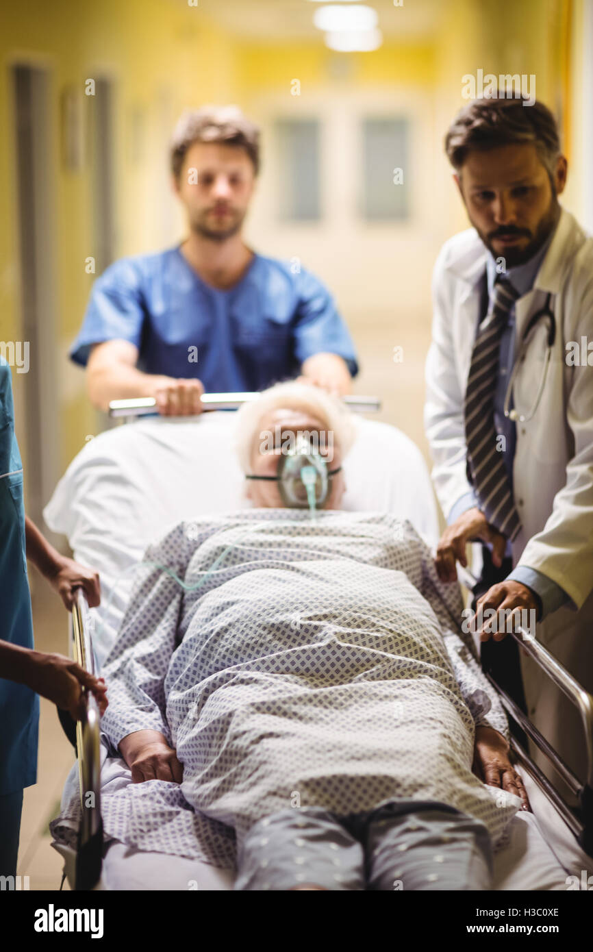 Doctor and ward hi-res stock photography and images - Alamy