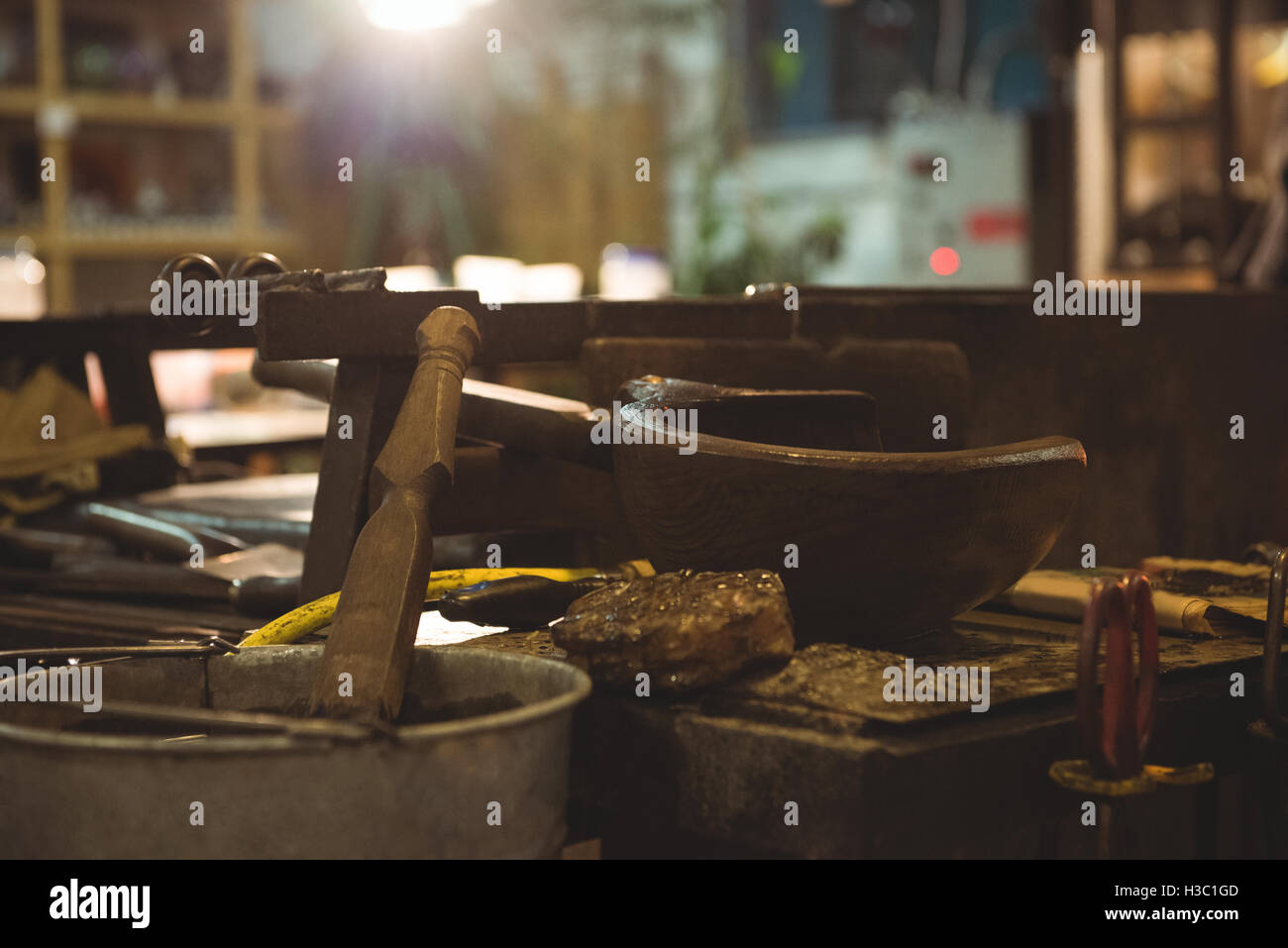 Glassblowing block hi-res stock photography and images - Alamy