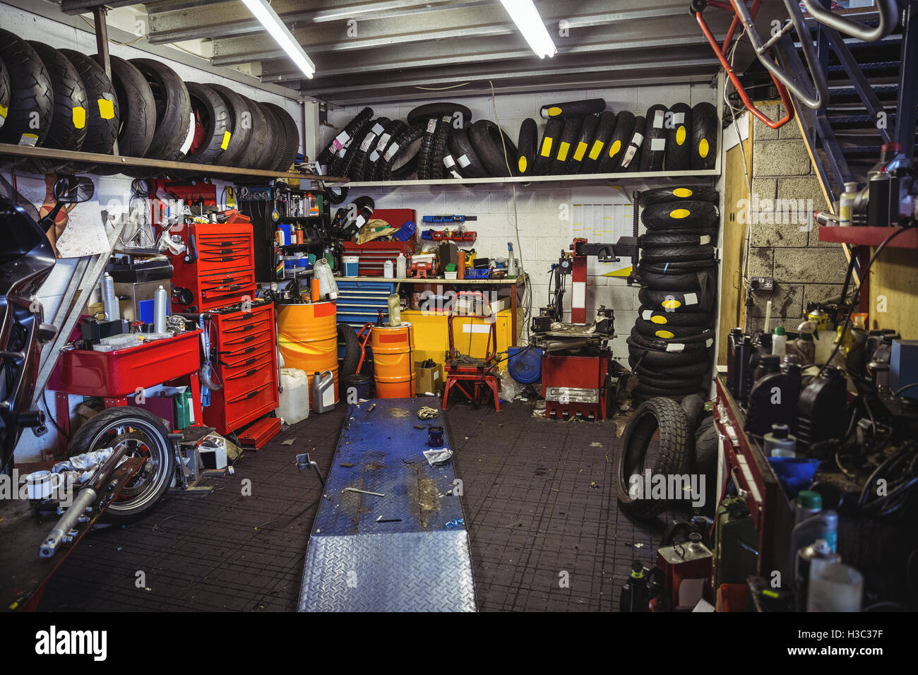 Interior view of a workshop Stock Photo - Alamy