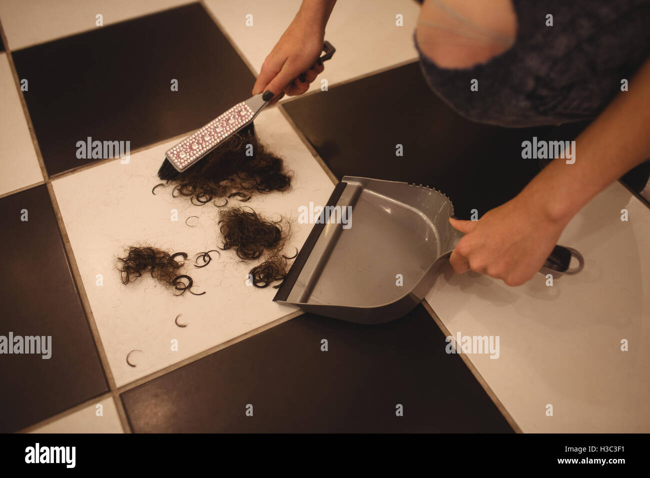 Waste hair hi-res stock photography and images - Alamy