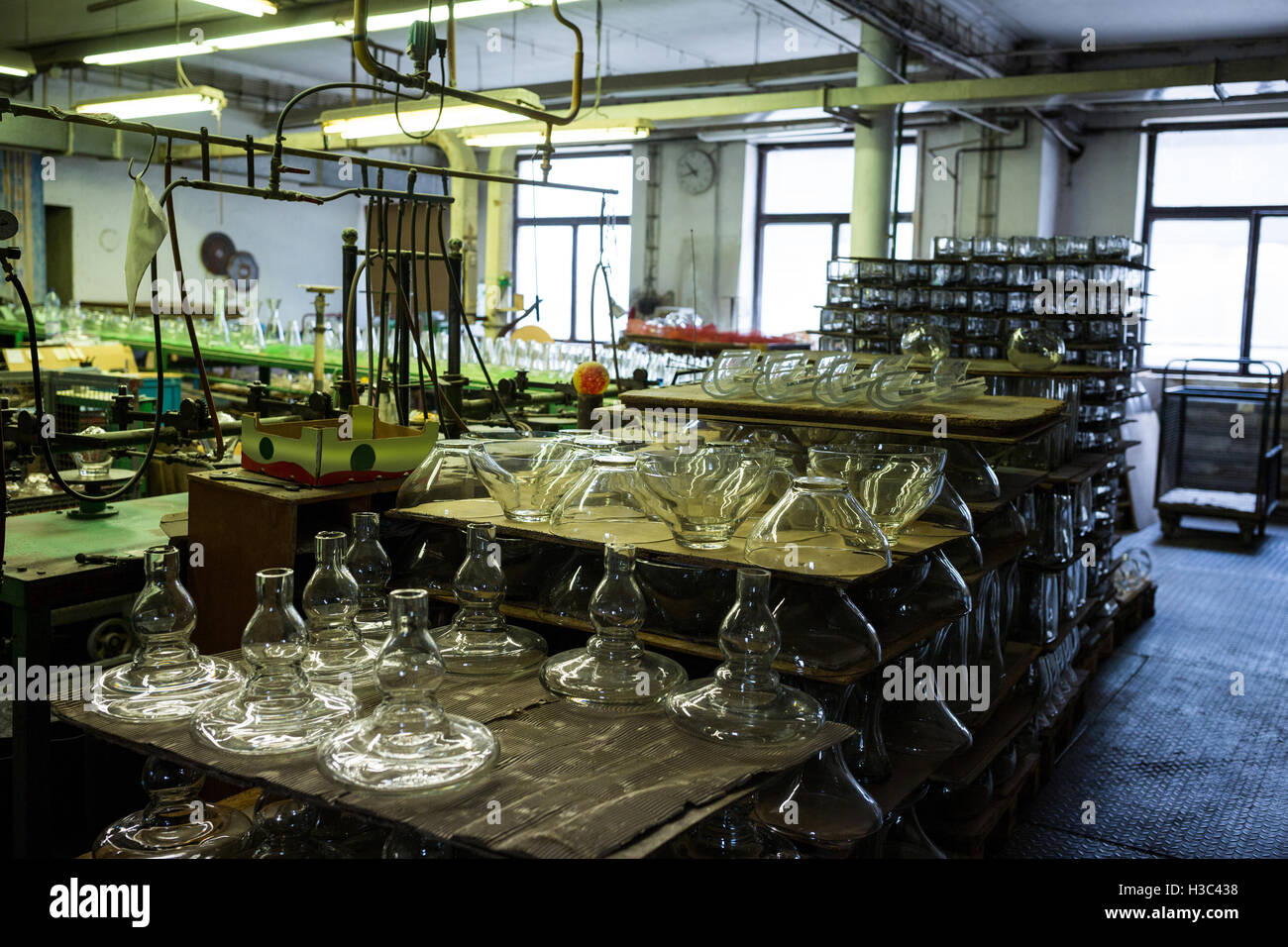 Empty workshop hi-res stock photography and images - Alamy