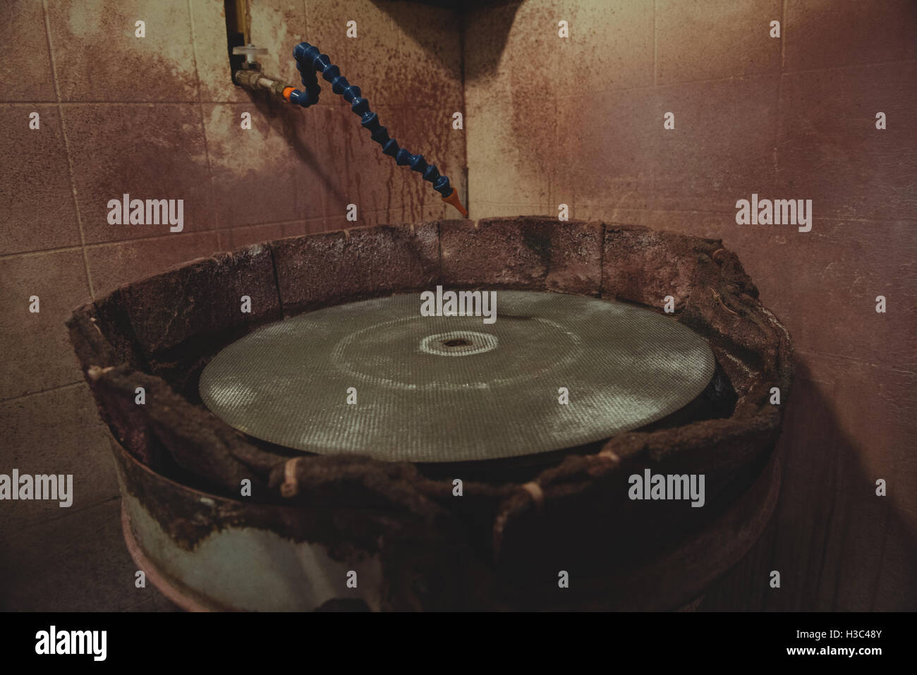 Glass wheel hi-res stock photography and images - Alamy