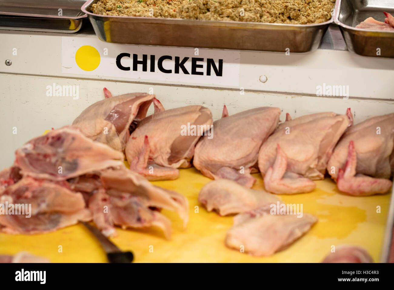 Poultry counter hi-res stock photography and images - Alamy