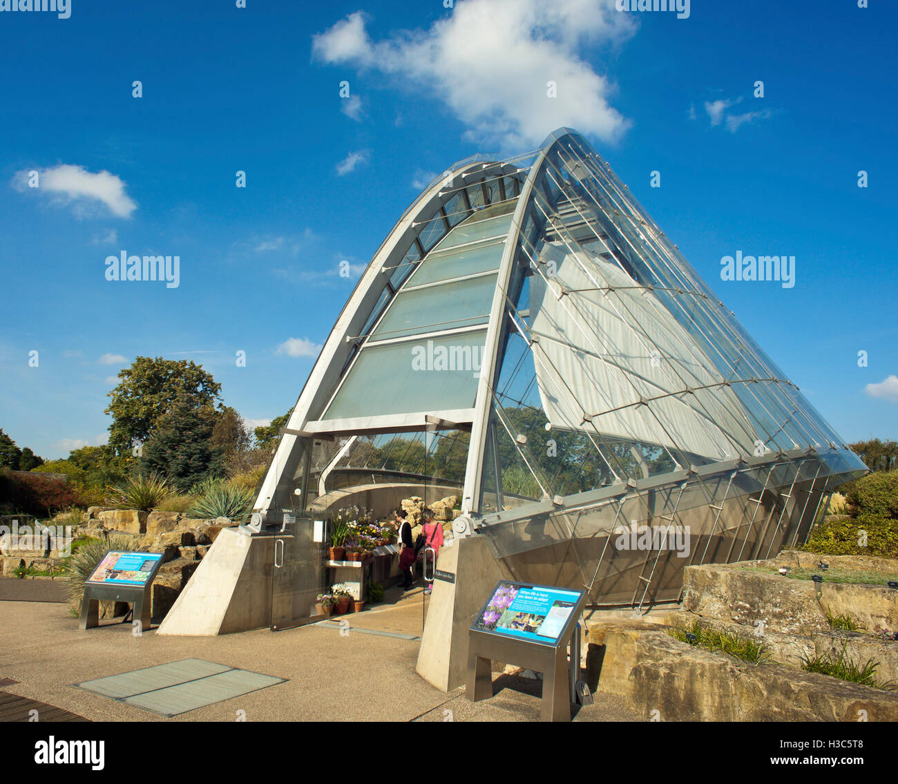 Alpine house hi-res stock photography and images - Alamy