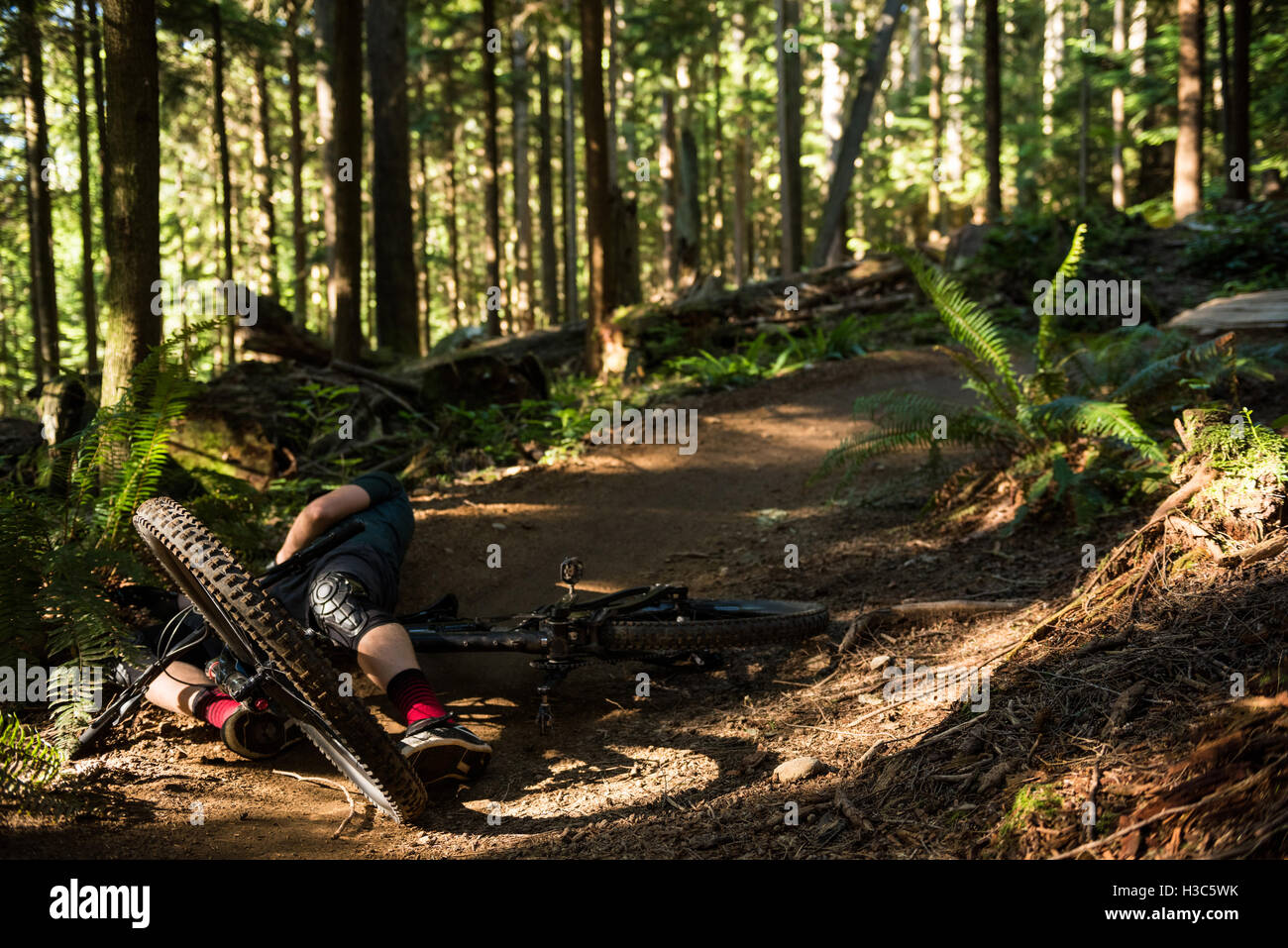 Mountain bike injury hi-res stock photography and images - Alamy