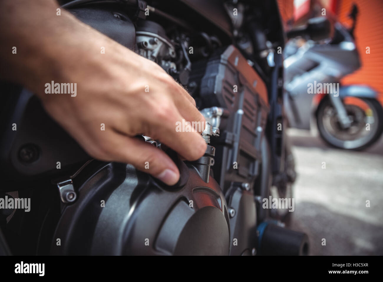 Parts of a tank hi-res stock photography and images - Alamy
