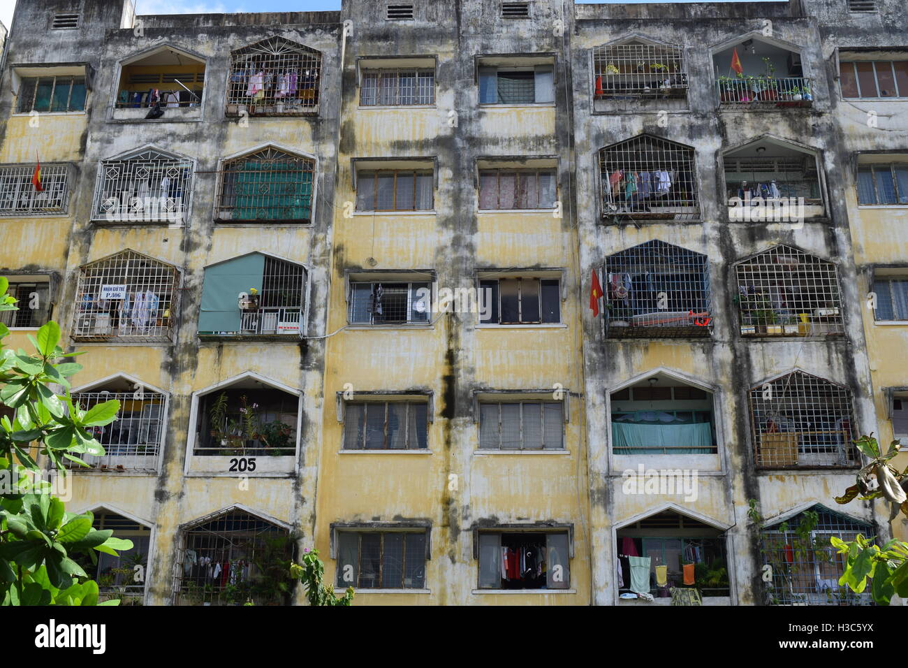 detail of achitecture apartment building with wall, window Stock Photo ...