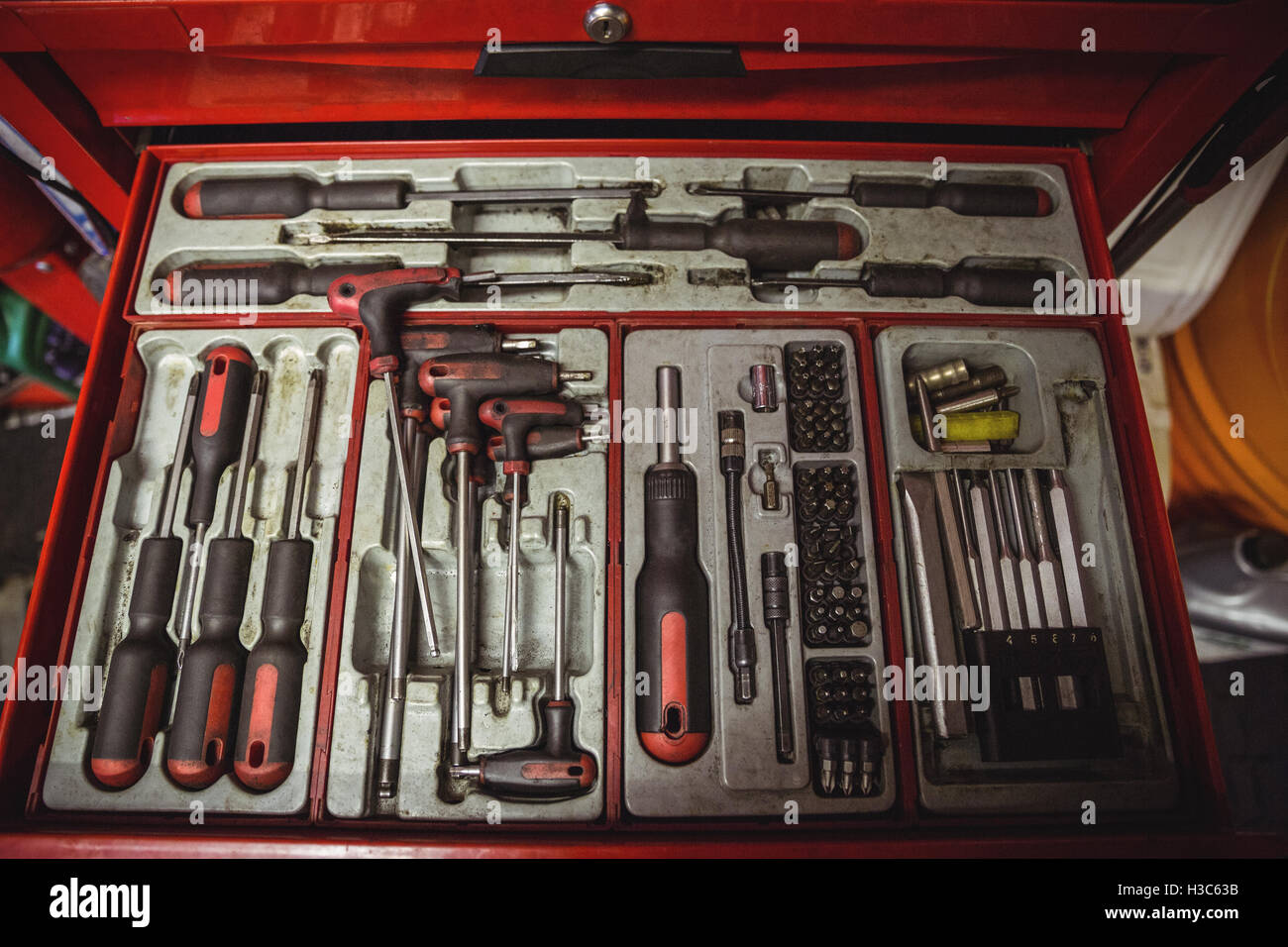Tools arranged in tool box Stock Photo - Alamy