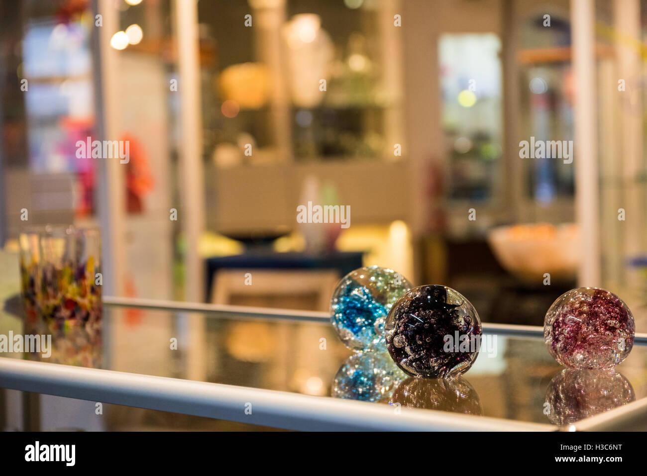 Artistic glassware hi-res stock photography and images - Alamy