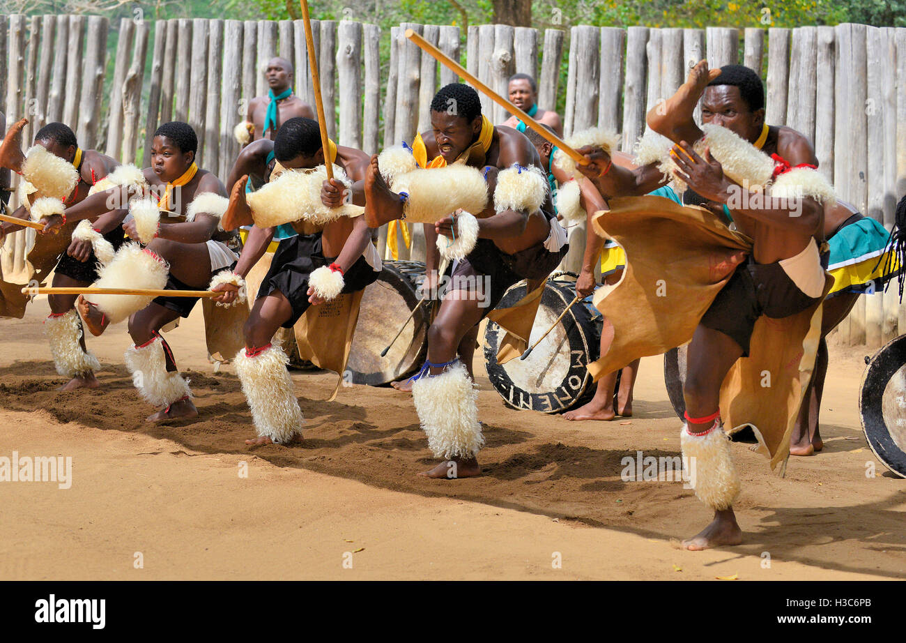 Dance Troupe Outdoors High Resolution Stock Photography and Images - Alamy