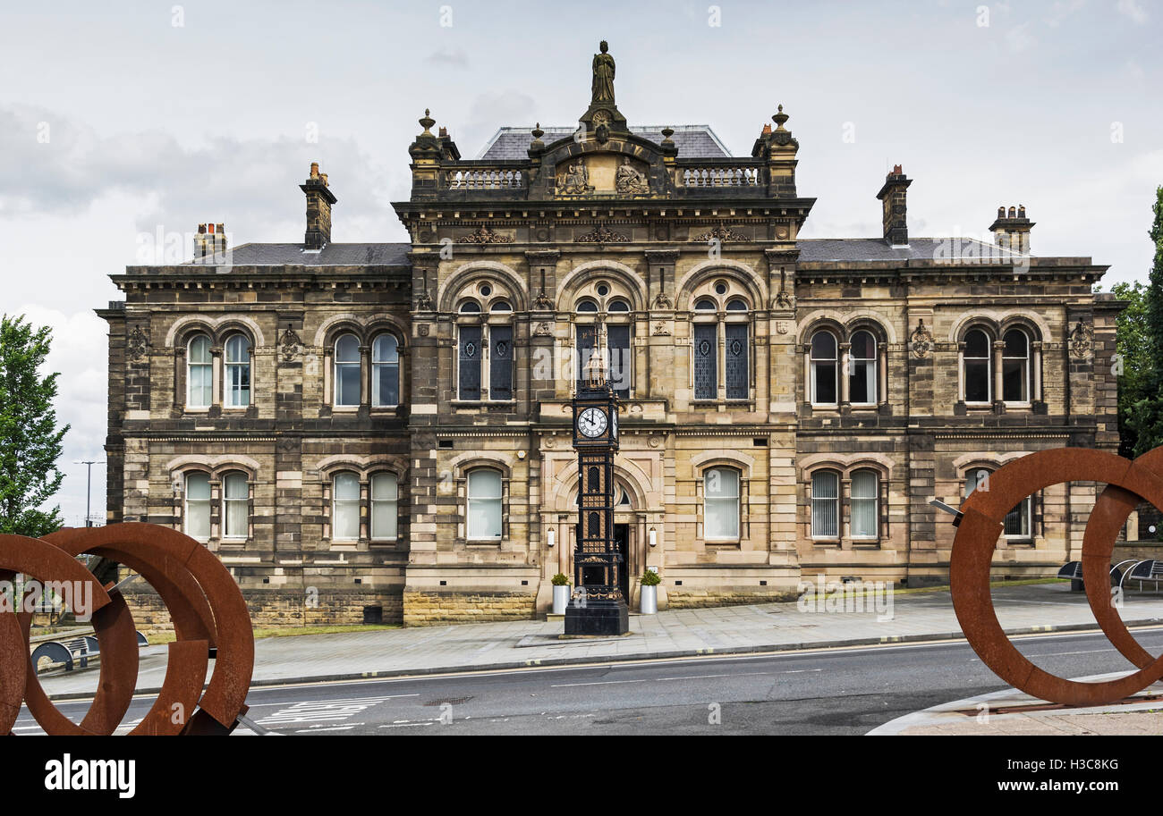 Gateshead Town Hall High Resolution Stock Photography and Images - Alamy