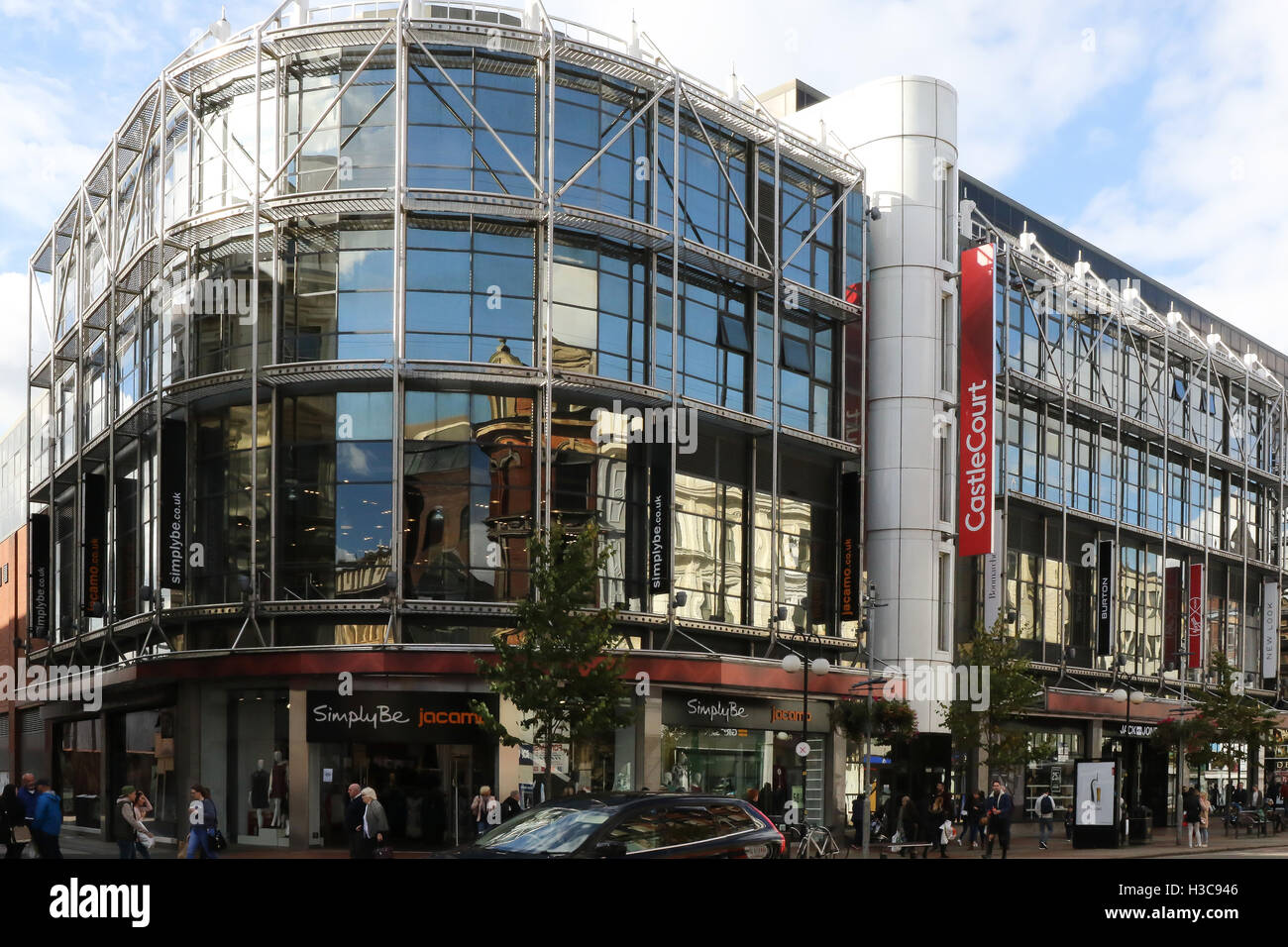 Shops in belfast hi-res stock photography and images - Alamy
