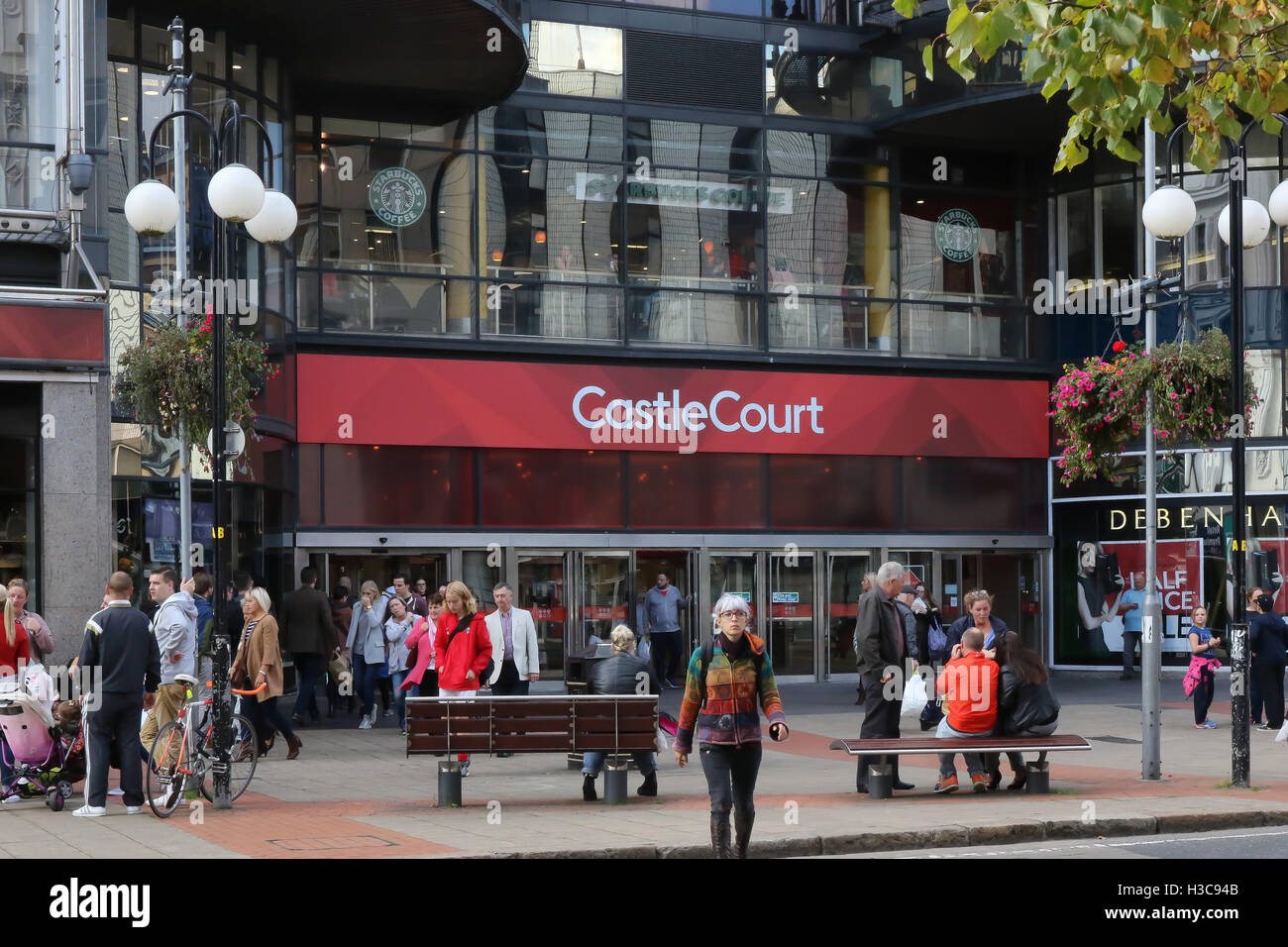 Castlecourt shopping centre hi-res stock photography and images - Alamy