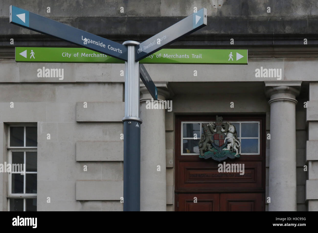 Royal courts of justice belfast hi-res stock photography and images - Alamy