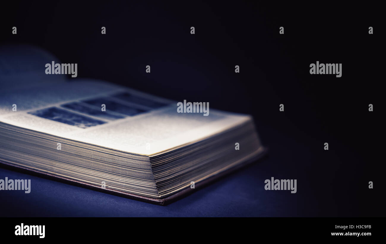 Book details hi-res stock photography and images - Alamy