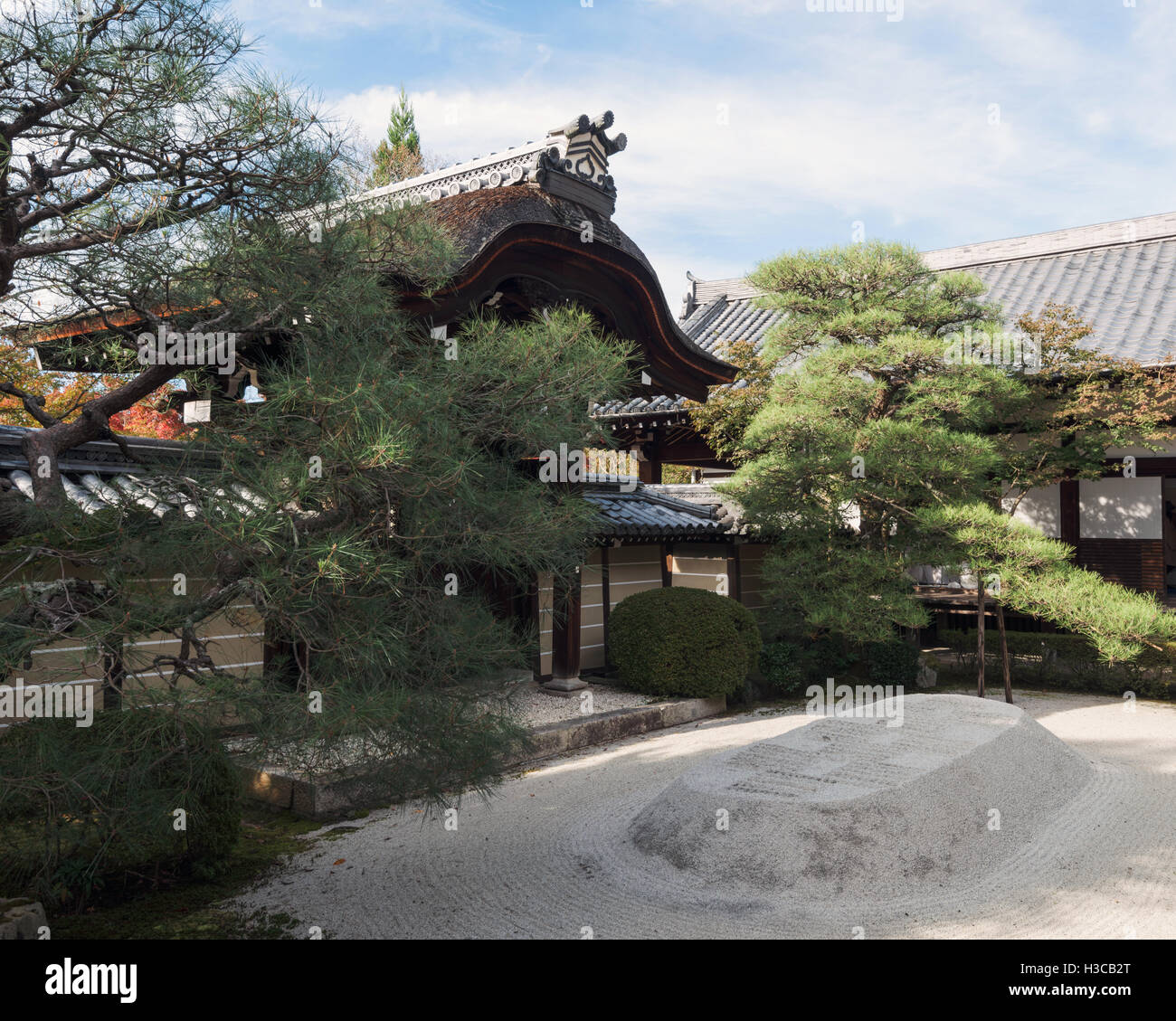 Kyoto, Japan - Nov 11, 2015: Eikan-do Zenrin-ji is the head temple for ...